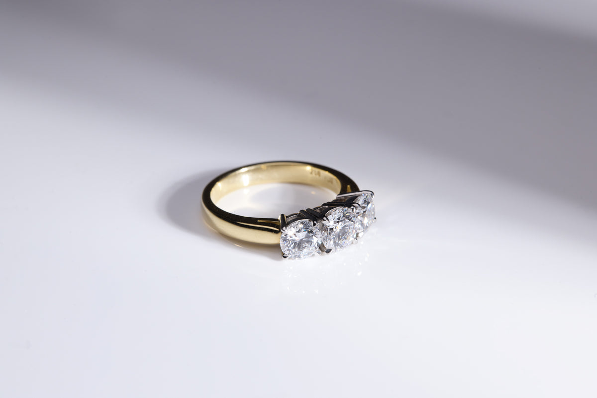 The SoHo setting - three stone round brilliant Engagement – Fifth ...