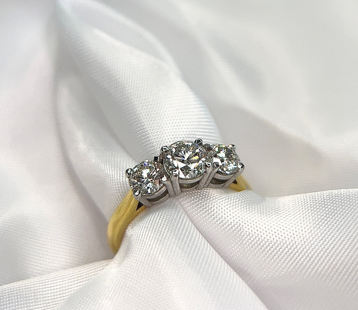The SoHo setting - three stone round brilliant Engagement – Fifth ...